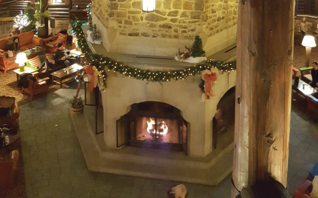 Feu-cheminee-hiver-equipement-hiver - Toundra Voyages